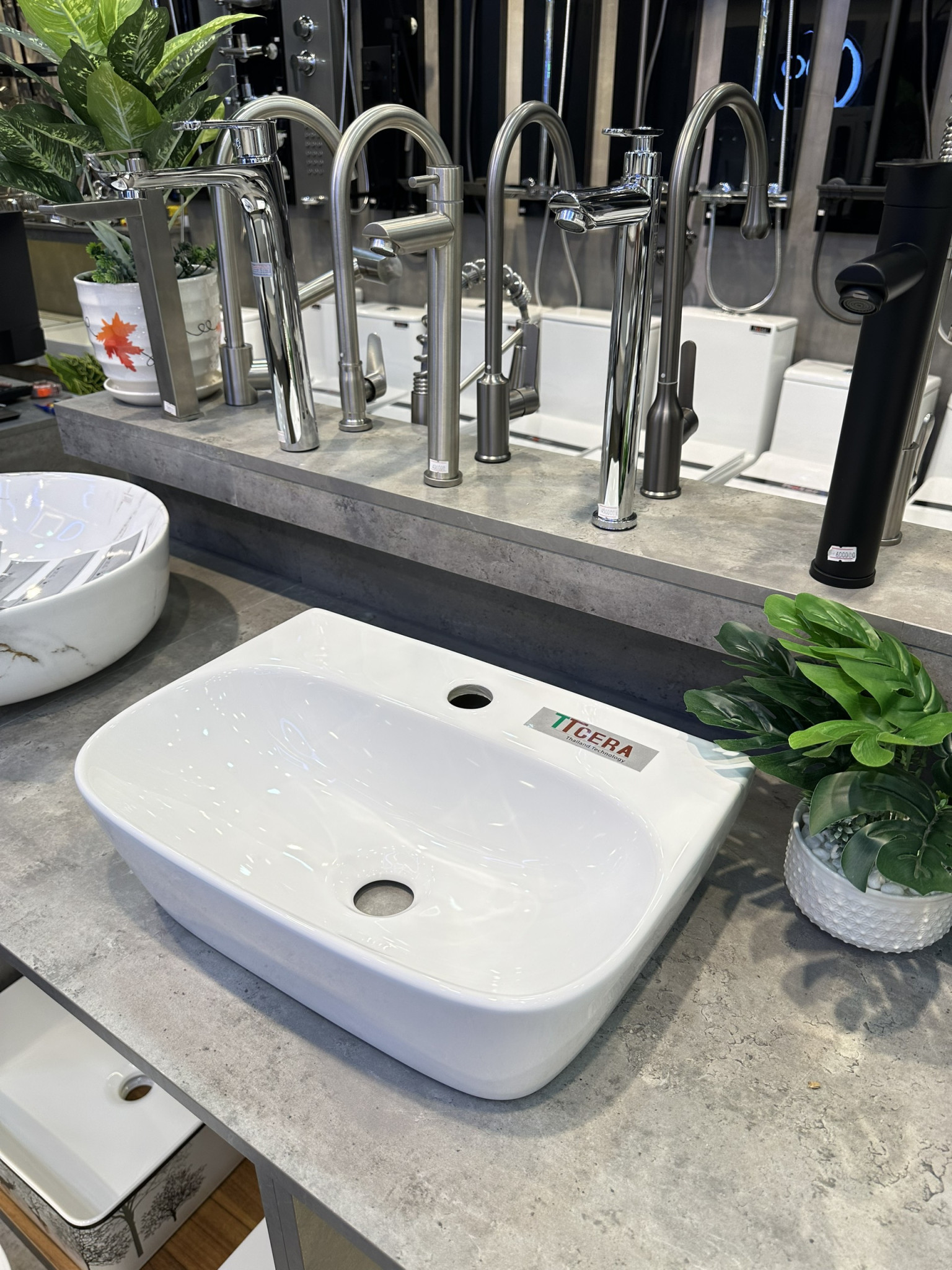 Chậu Lavabo Treo Tường TTCERA LB162